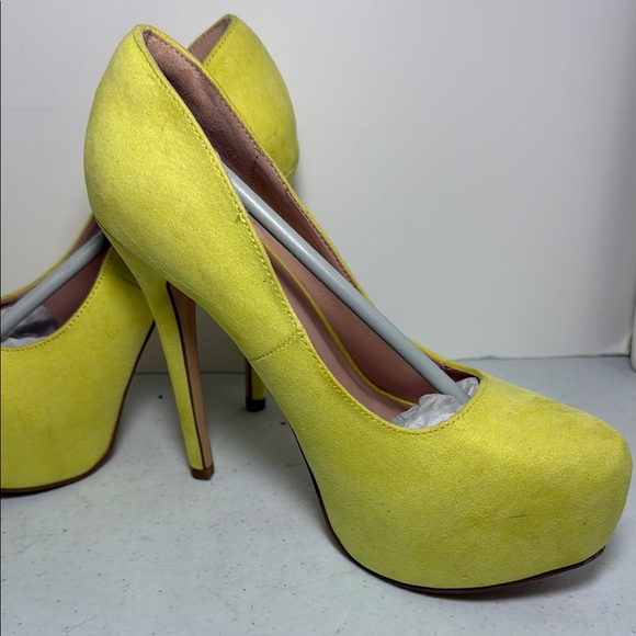 Dream Pairs | Shoes | Dream Pairs Lemon Yellow Platform Heels Size 75 ...